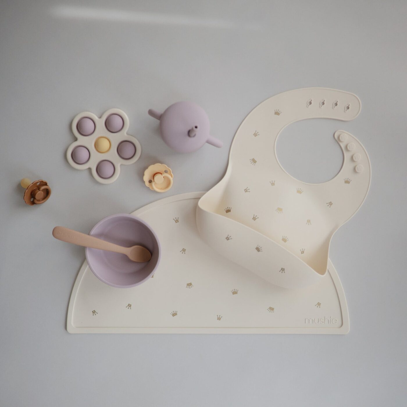 Mushie Baby Accessoires und Geschirr - My Happy Place